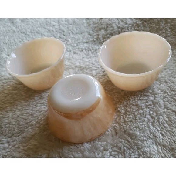 Fire King | Dining | Vintage Set Of 3 Fire King Iridescent Peach Luster ...